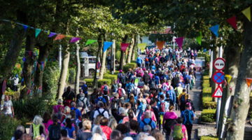 Noorderpark - Het Noorderpark slaat de brug in Noord.